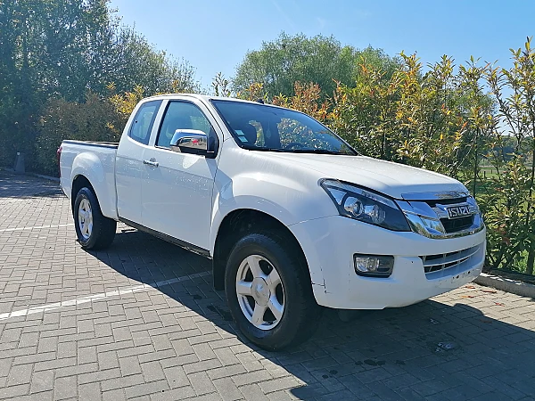 Isuzu D-max 4WD **94.107KM** BOITE AUTOMATIQUE * ATTACHE REMORQUE * 2PL - Belgie - CarToBike